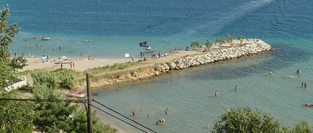 Strand Duce, Duce in Omis, Dalmatien, Kroatien. Fotos, Karten und ...